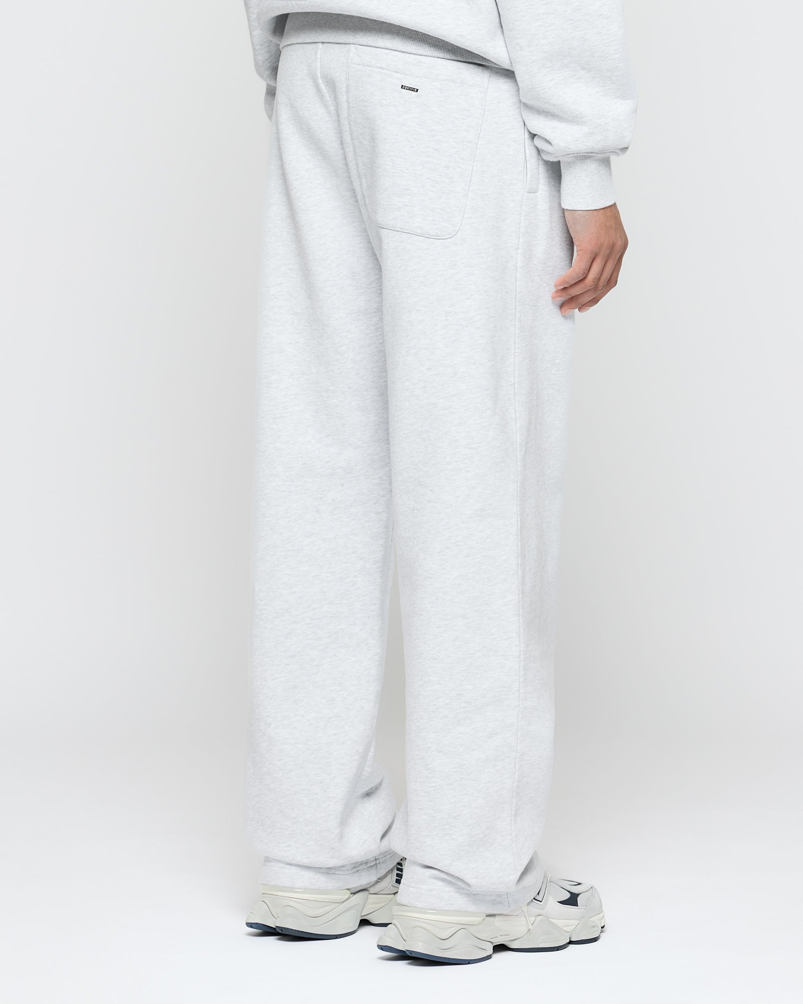 Signature Wide Sweatpants – eightyfiveclo