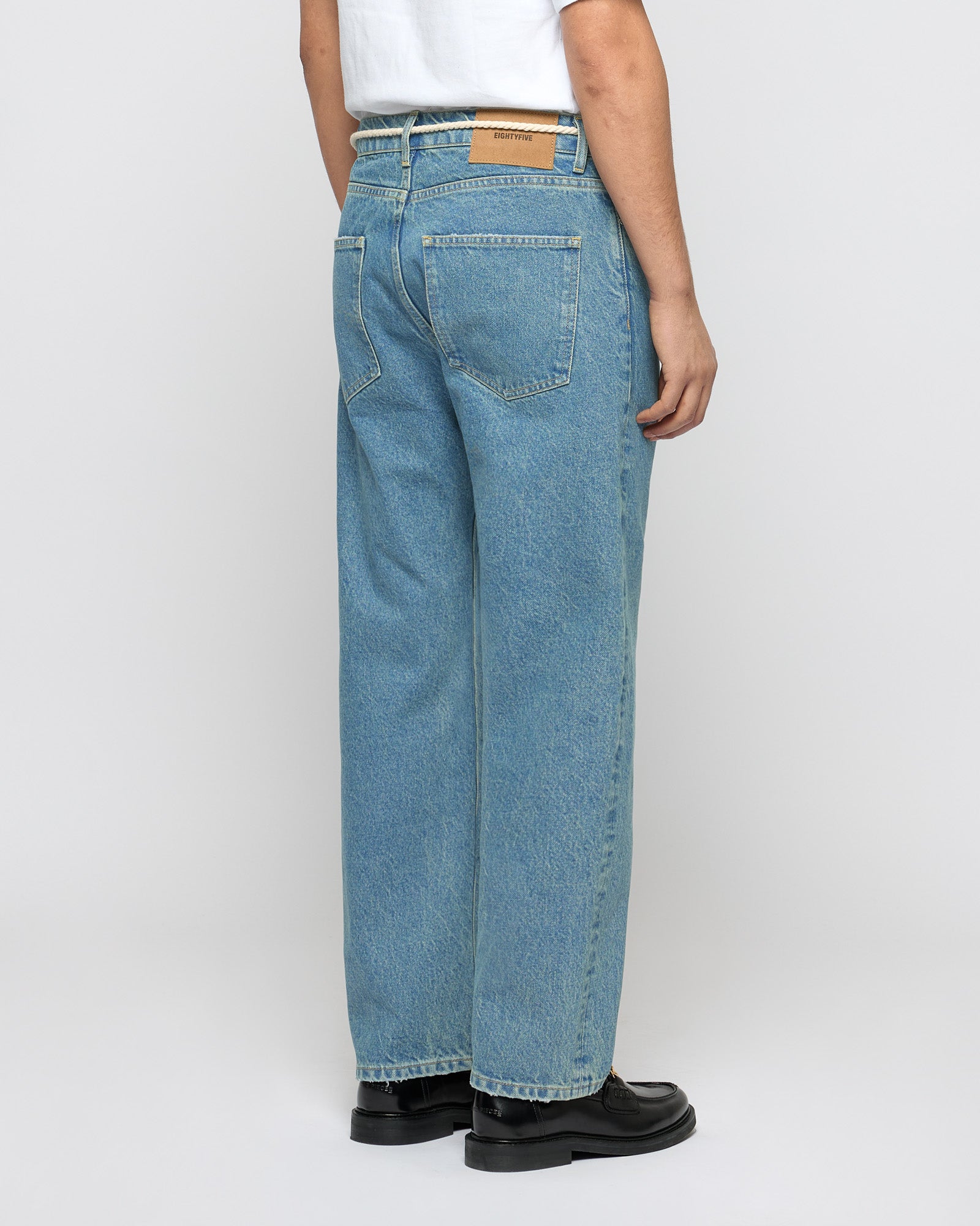 Distressed Cropped Straight Denim – eightyfiveclo