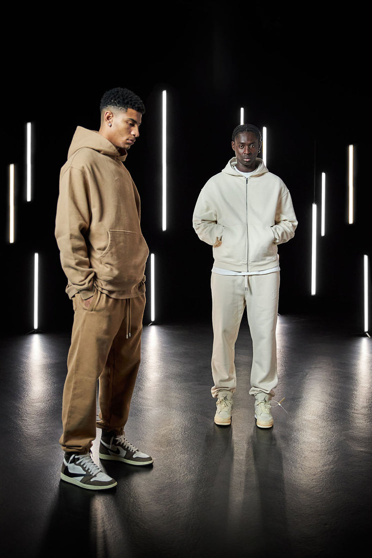 Lookbook/Twisted Reality – eightyfiveclo