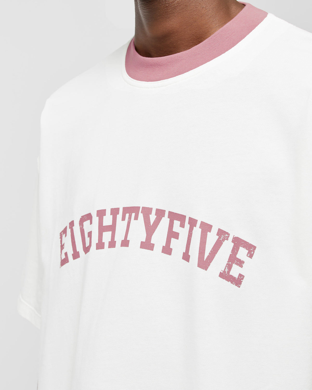Contrast Logo T-Shirt – eightyfiveclo