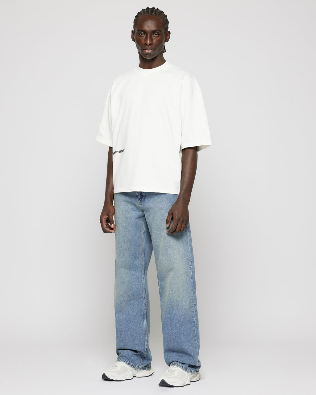 Loose basic jeans – eightyfiveclo