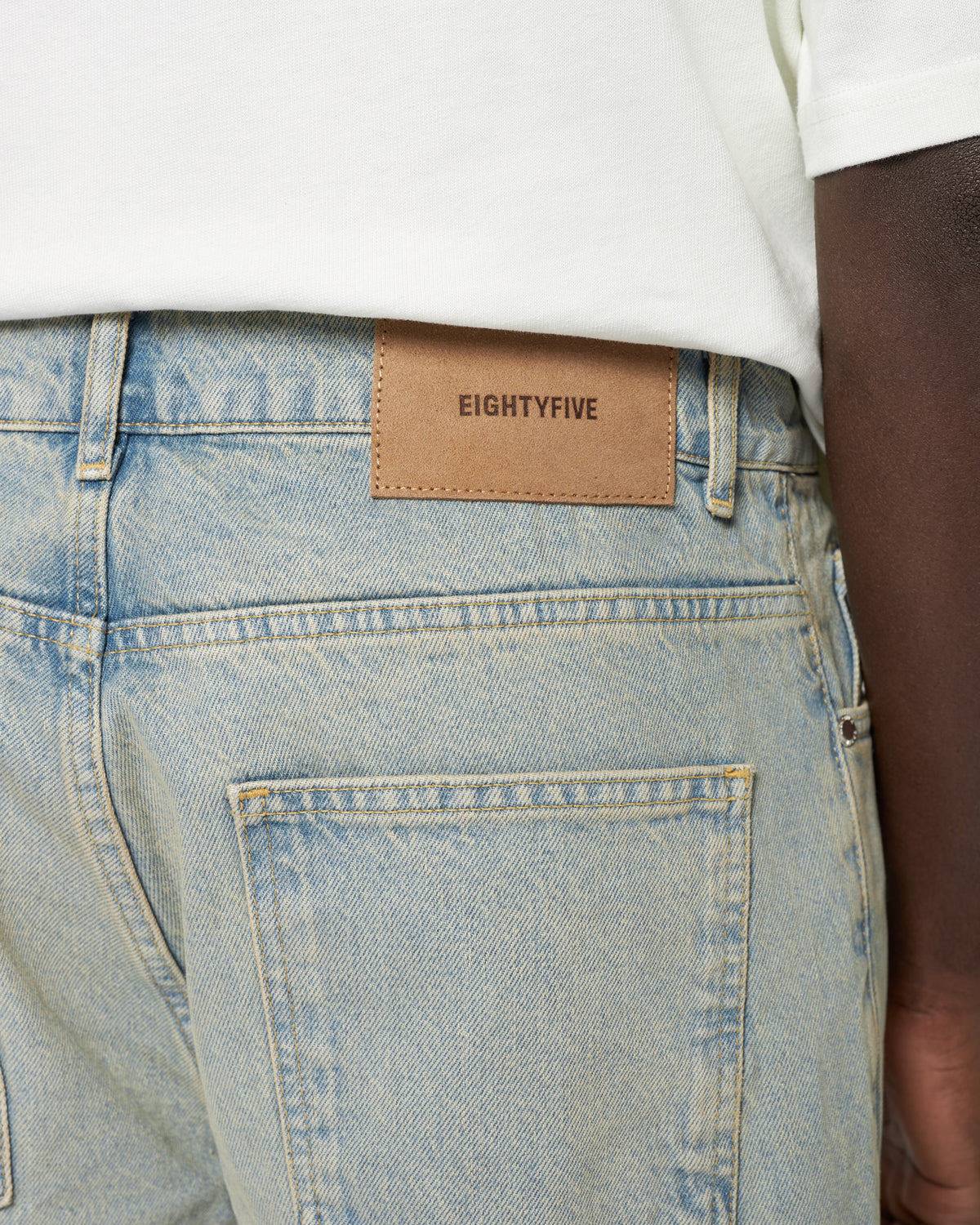 Loose basic jeans – eightyfiveclo